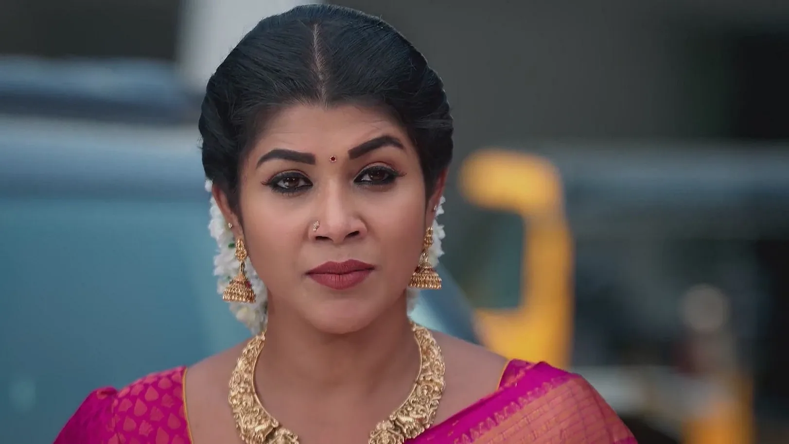 Watch Sandhya Raagam Latest Episodes Online Exclusively on ZEE5