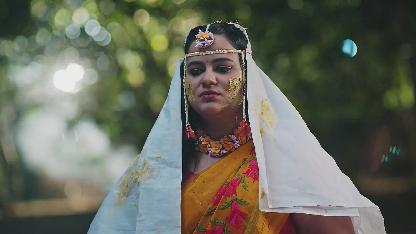 Watch Lakhat Ek Amcha Dada Latest Episodes Online Exclusively on ZEE5