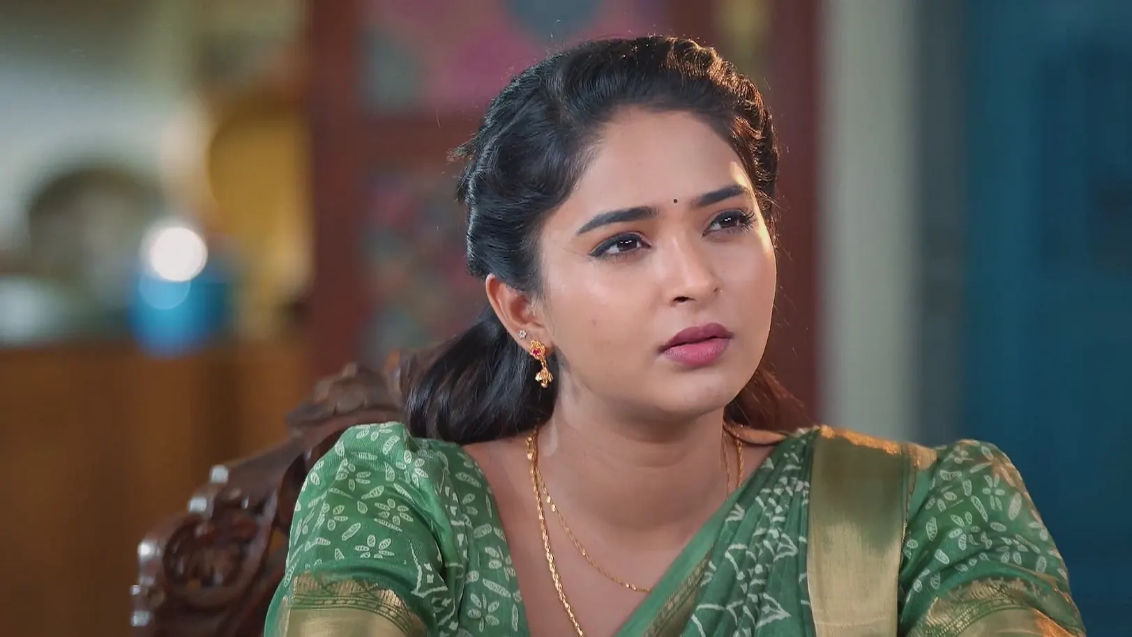 Watch Sandhya Raagam Latest Episodes Online Exclusively on ZEE5