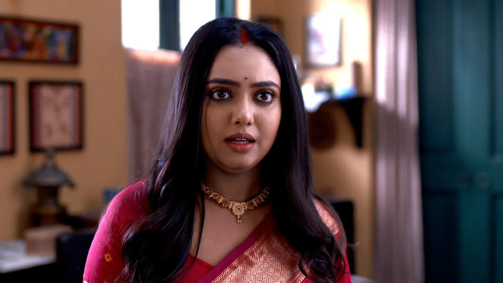 Watch Amader Dadamoni Latest Episodes Online Exclusively on ZEE5