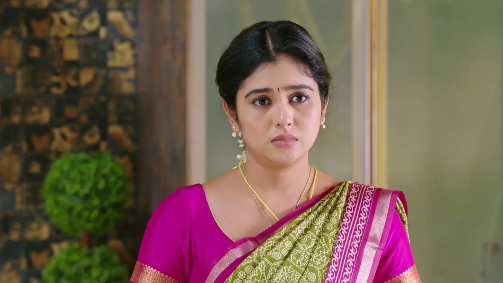 Rajakumari TV Serial Online - Watch Latest Show Episodes on ZEE5