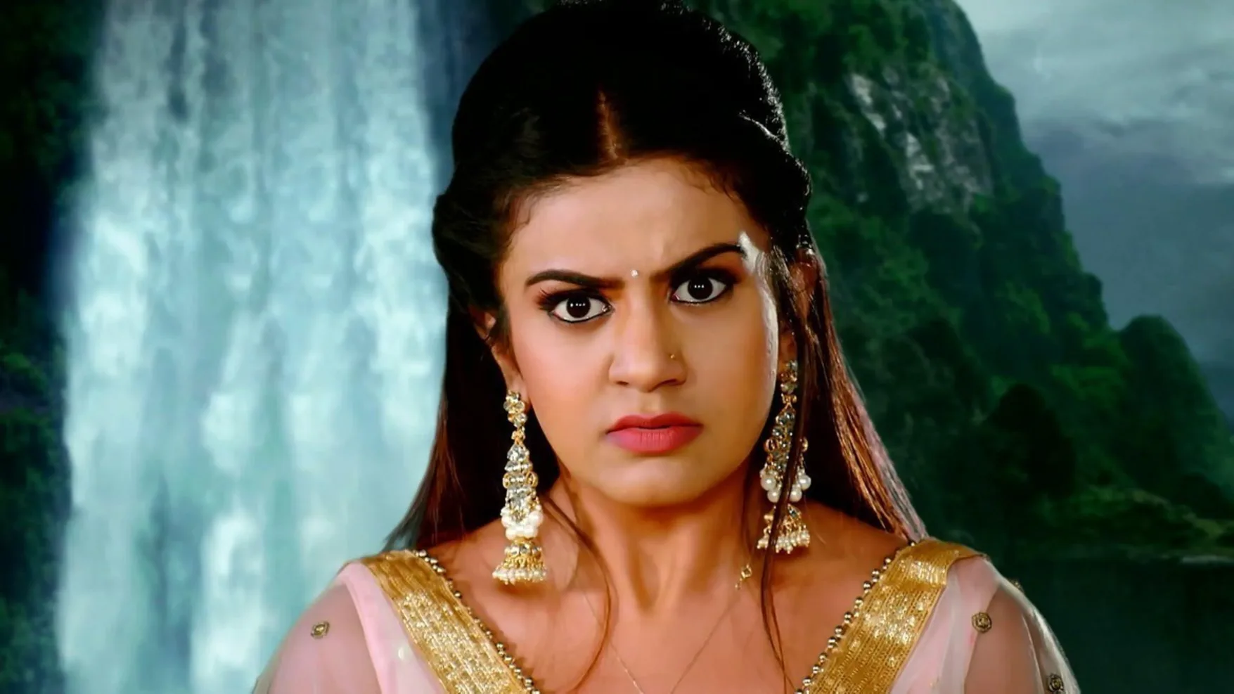 Watch Nagini TV Serial 24th July 2022 Full Episode 86 Online on ZEE5