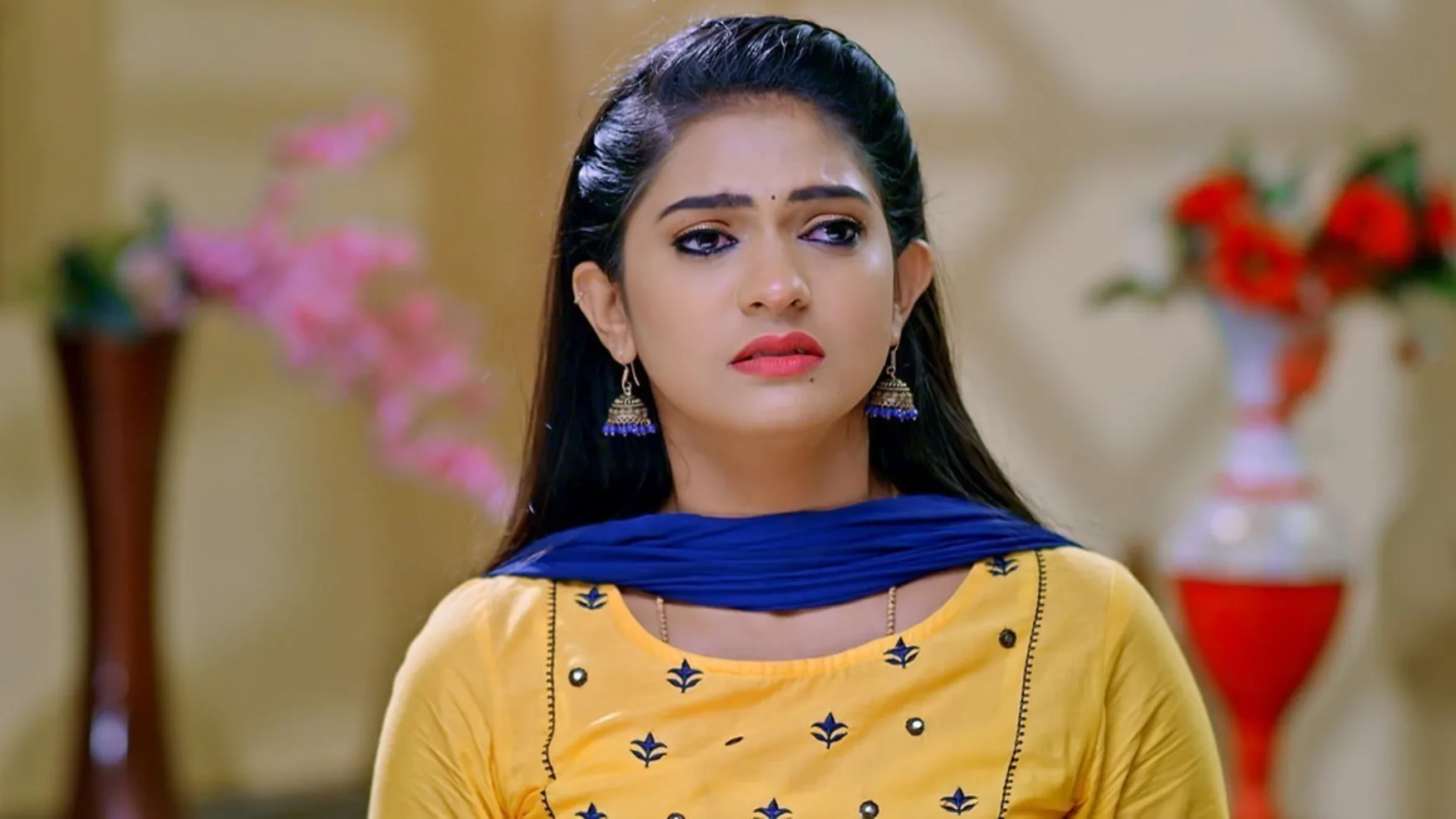 Watch Inti Guttu TV Serial 26th October 2021 Full Episode 284 Online on ...