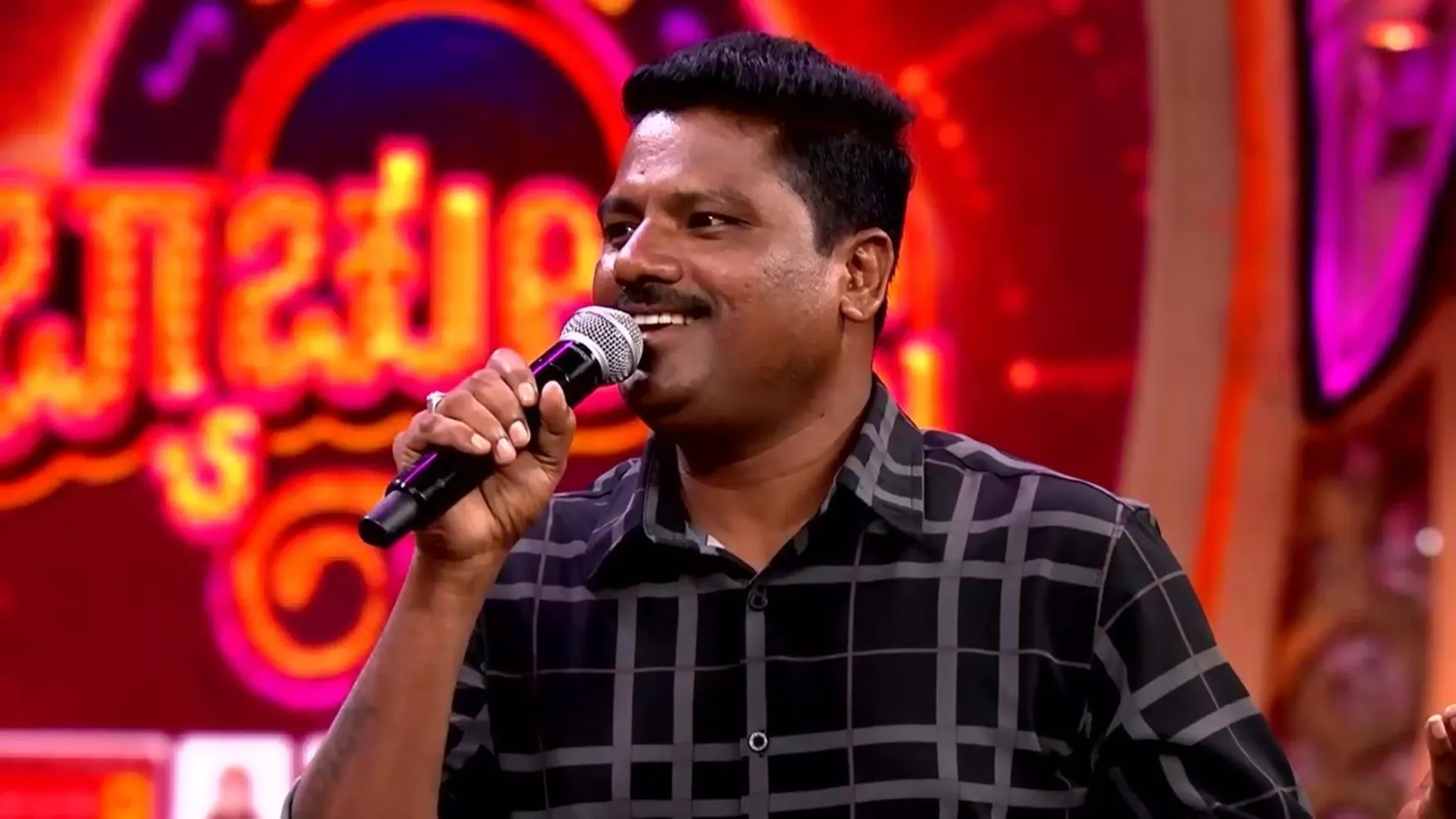 Watch Kambada Rangaya and Leelavathi vs Arohi and Rakesh Bharjari ...