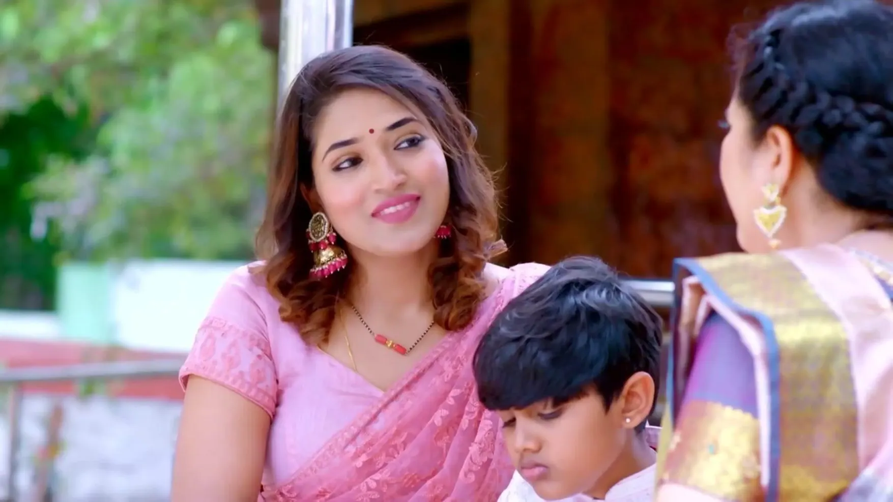 Watch Urmila Meets a Woman Named Padma | Sathya Sathya TV Serial Best Scene of 4th August 2023 ...