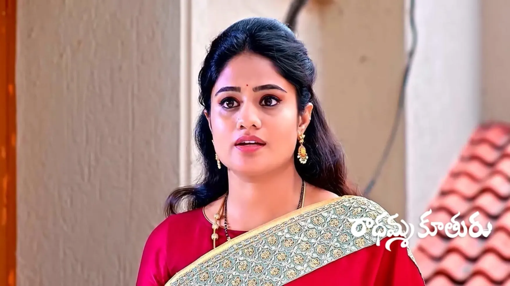 Watch Radhamma Kuthuru TV Serial 17th November 2023 Full Episode 1253 Online on ZEE5