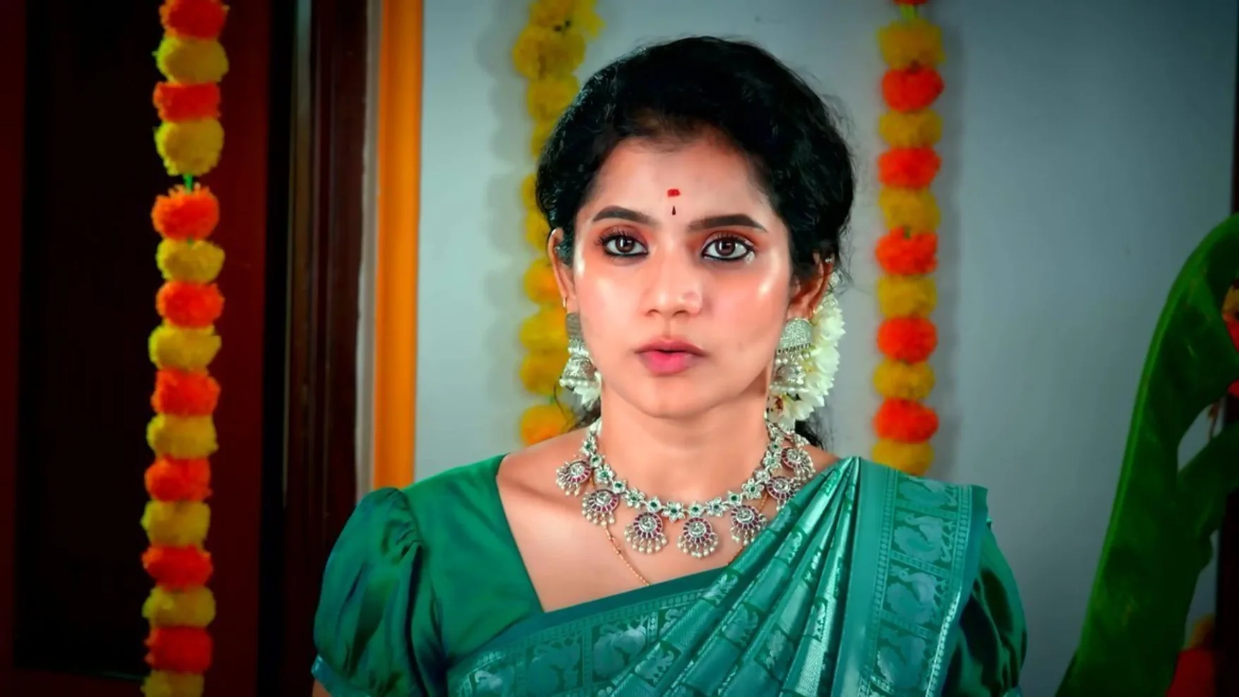 Watch Rajini TV Serial 15th January 2022 Full Episode 18 Online on ZEE5