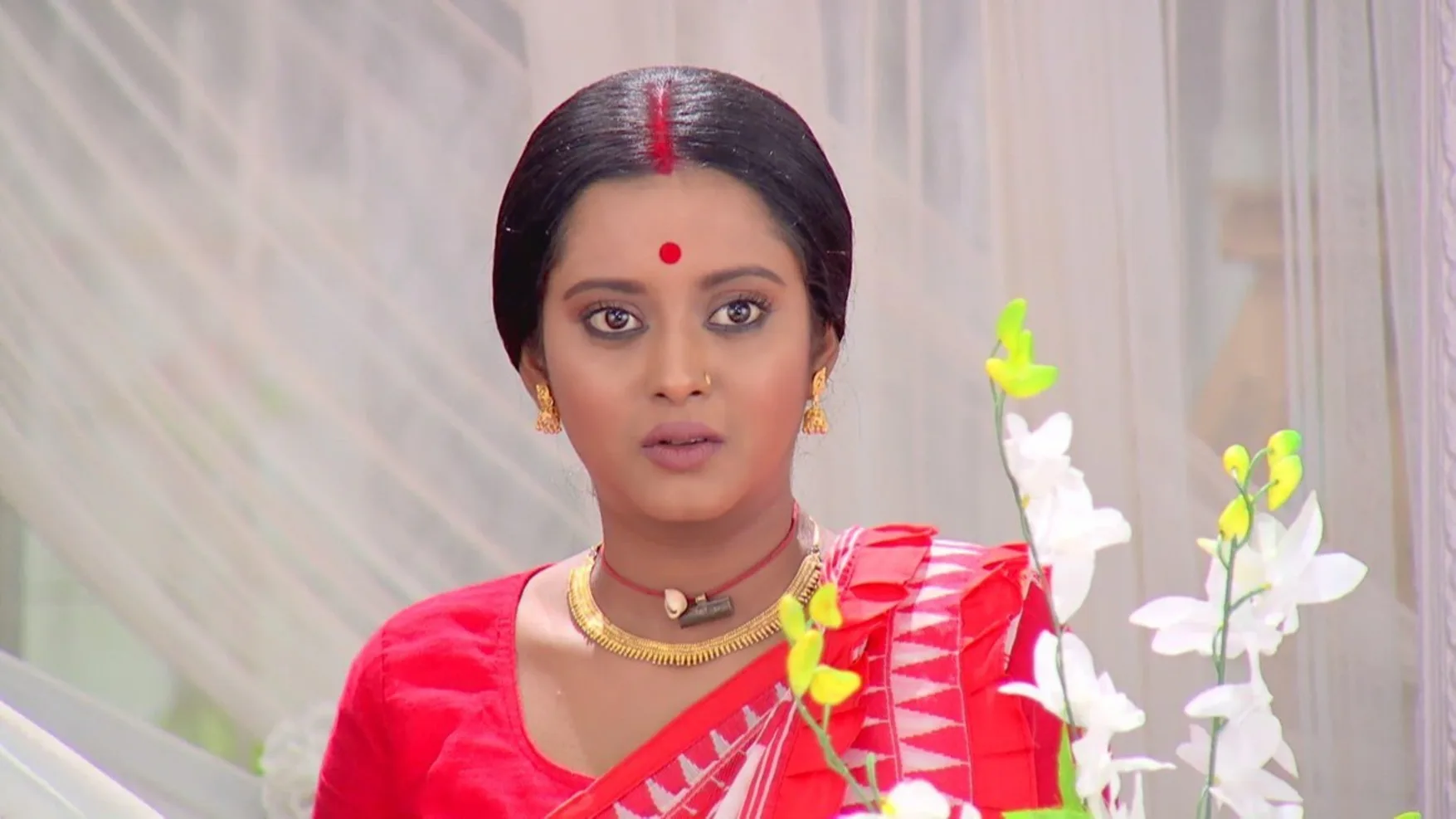 Watch Trinayani TV Serial 6th January 2020 Full Episode 306 Online on ZEE5