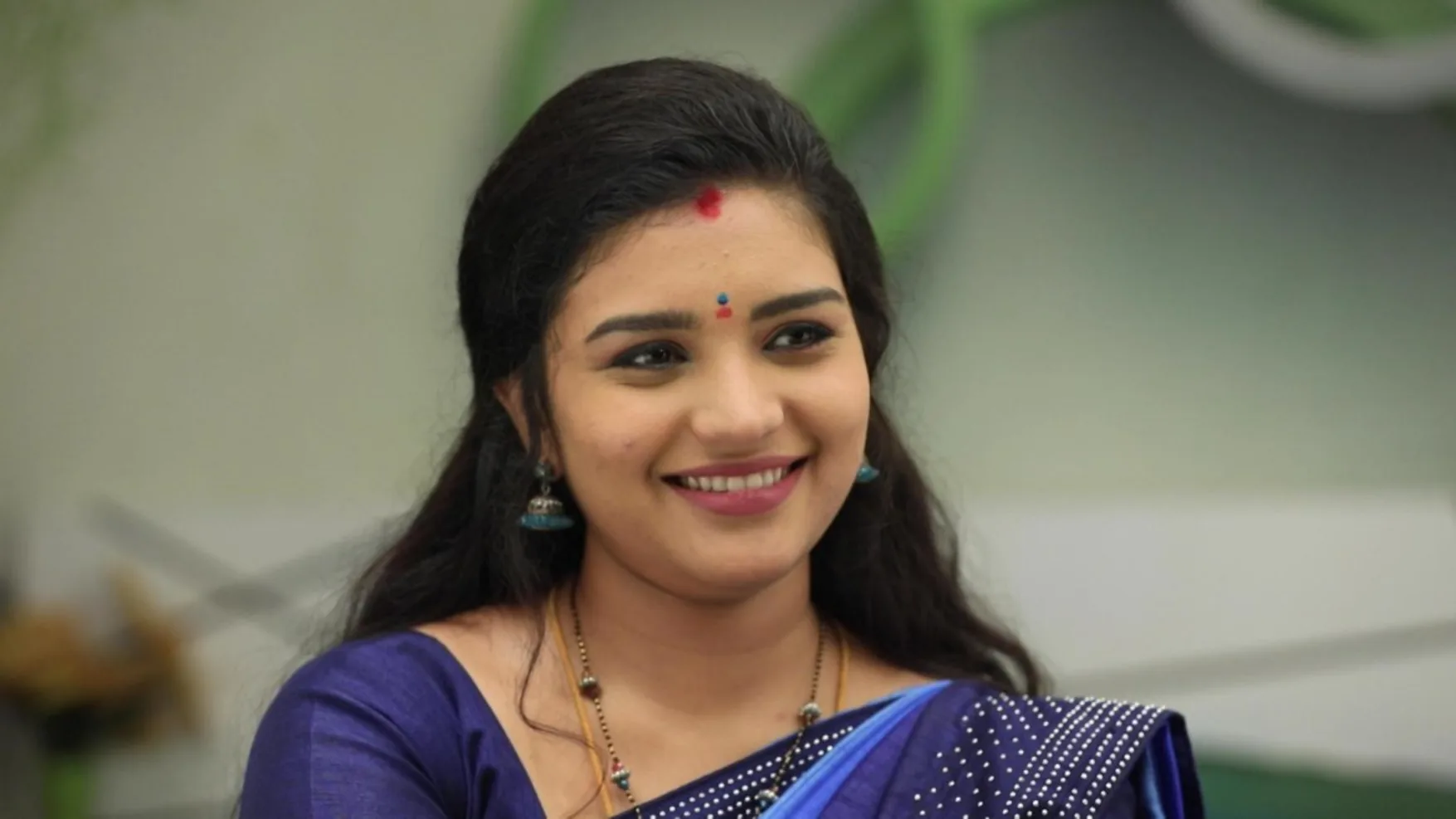 Watch Sembaruthi TV Serial 4th March 2020 Full Episode 729 Online on ZEE5