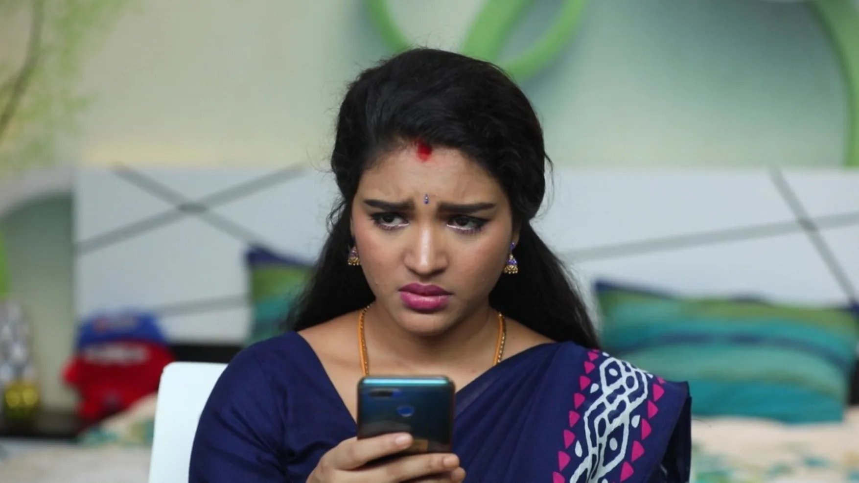 Watch Sembaruthi TV Serial 27th July 2020 Full Episode 751 Online on ZEE5