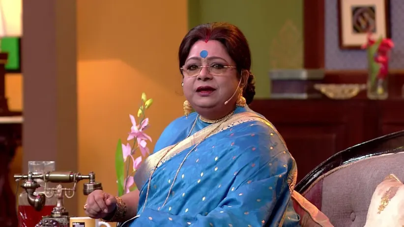 Watch Apur Sangsar TV Serial 27th May 2017 Full Episode 54 Online on ZEE5