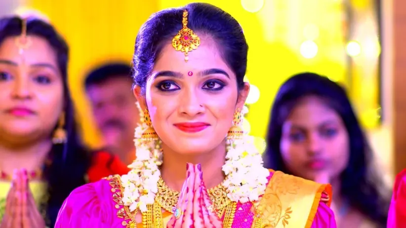 Watch Amma Makal TV Serial 2nd December 2021 Full Episode 26 Online on ZEE5