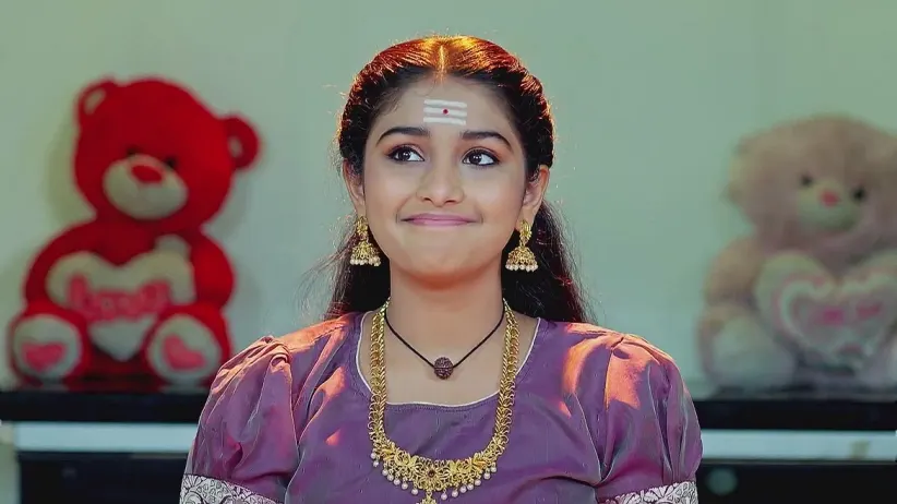 Watch Trinayani TV Serial 18th October 2024 Full Episode 1379 Online on ...