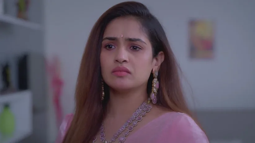 Watch Ayali TV Serial 12th August 2025 Full Episode 54 Online on ZEE5
