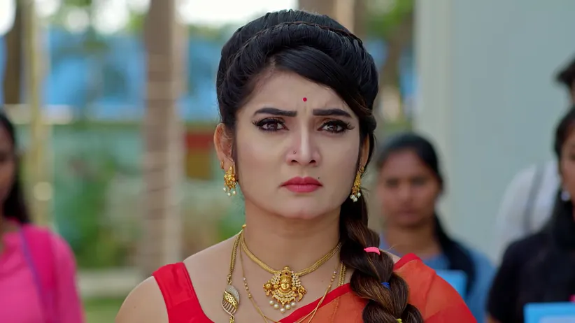 Watch Gundamma Katha TV Serial 18th November 2025 Full Episode 2261 ...